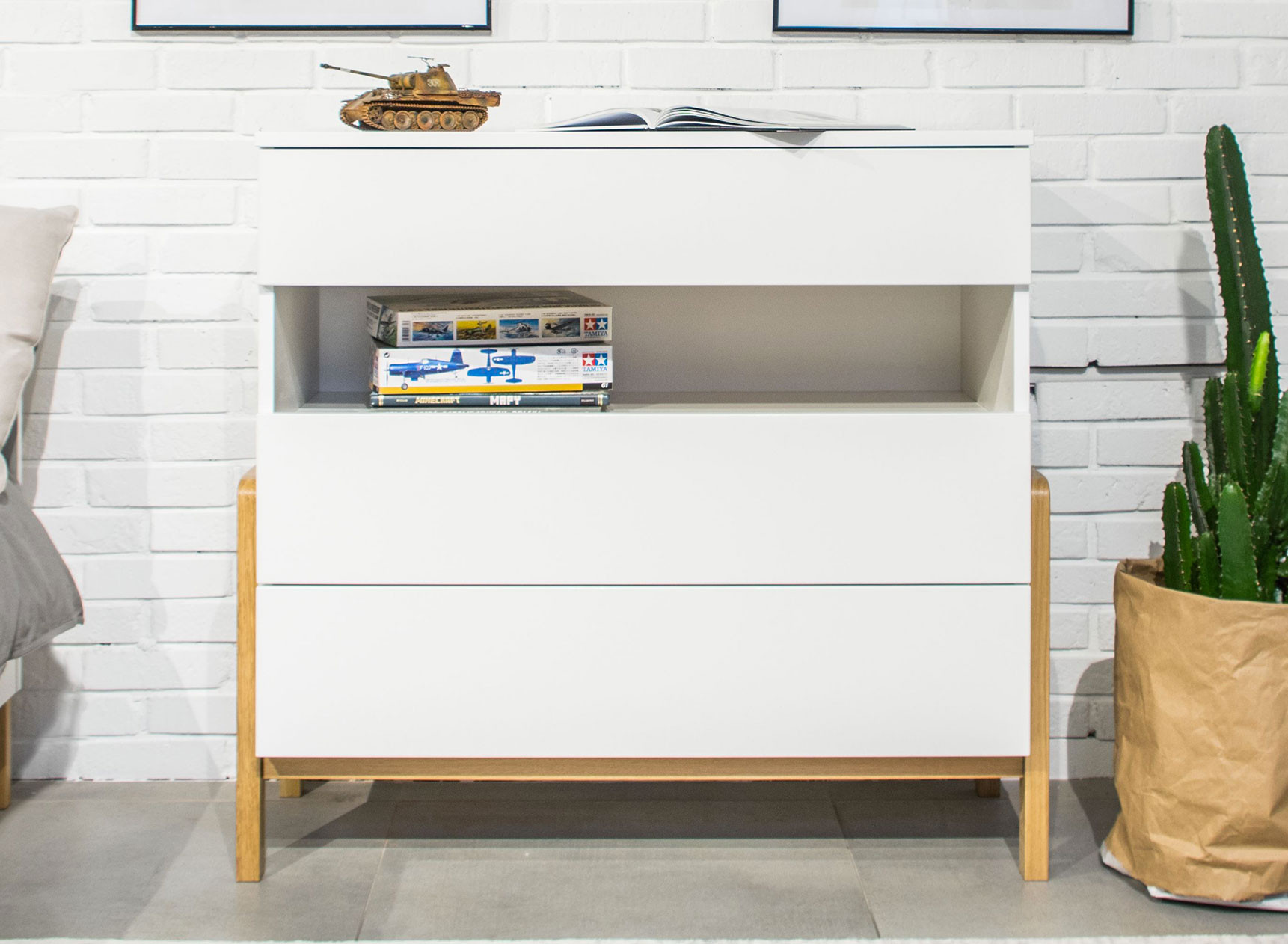 Cómoda ecológica de 3 cajones de madera ADAM de estilo escandinavo