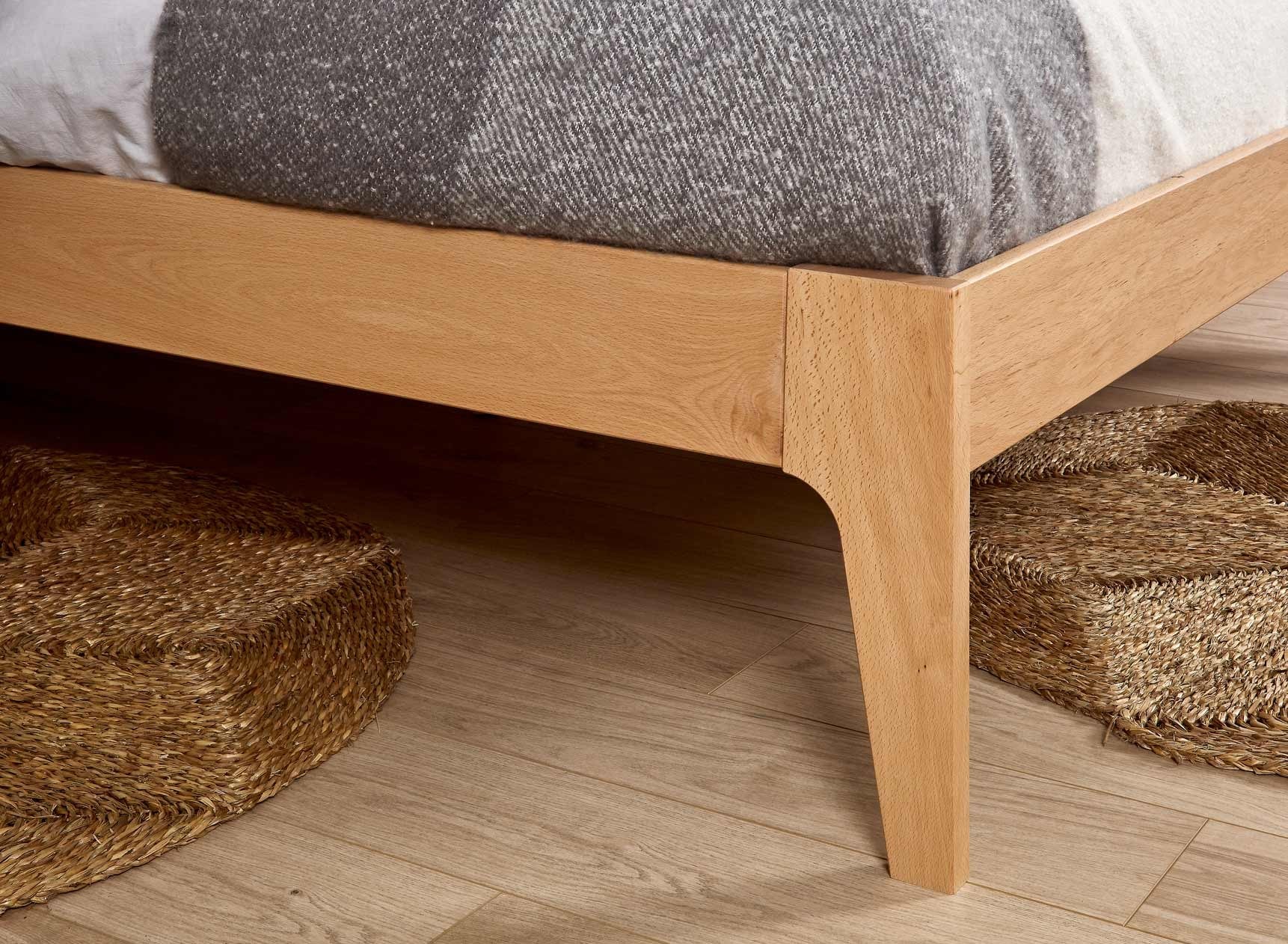 Lit en bois massif 140x200 GABRIEL : design et durable