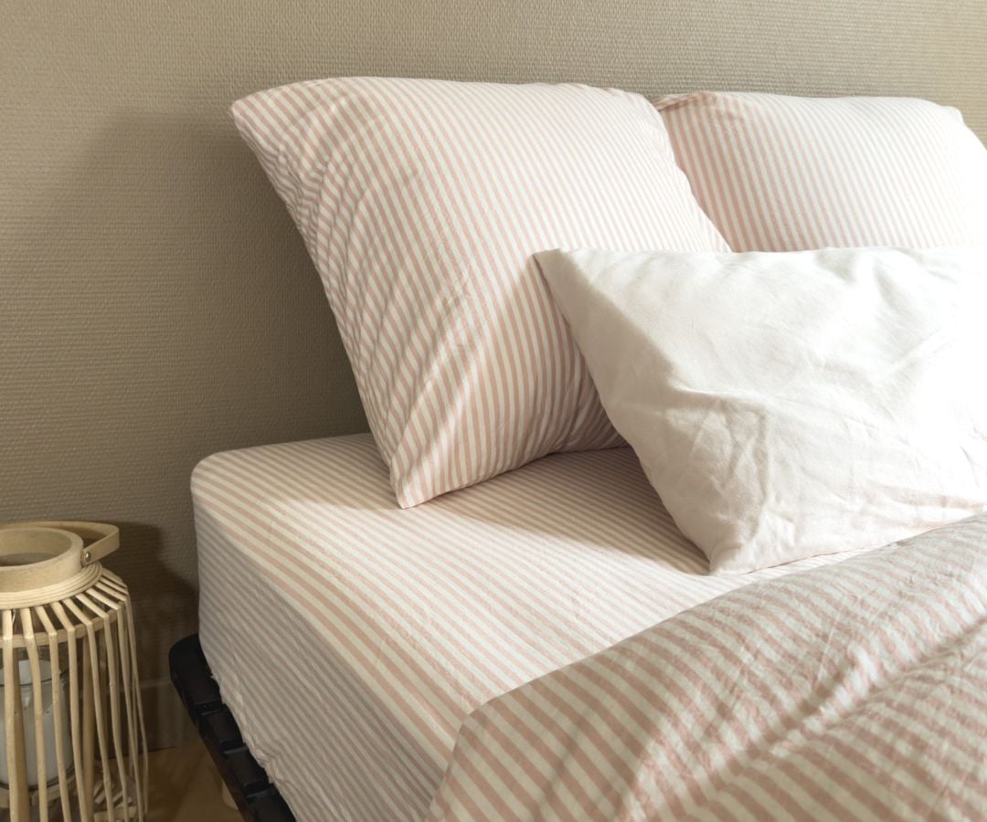 Repassez et pliez votre drap-housse facile (+ Astuce sans fer)