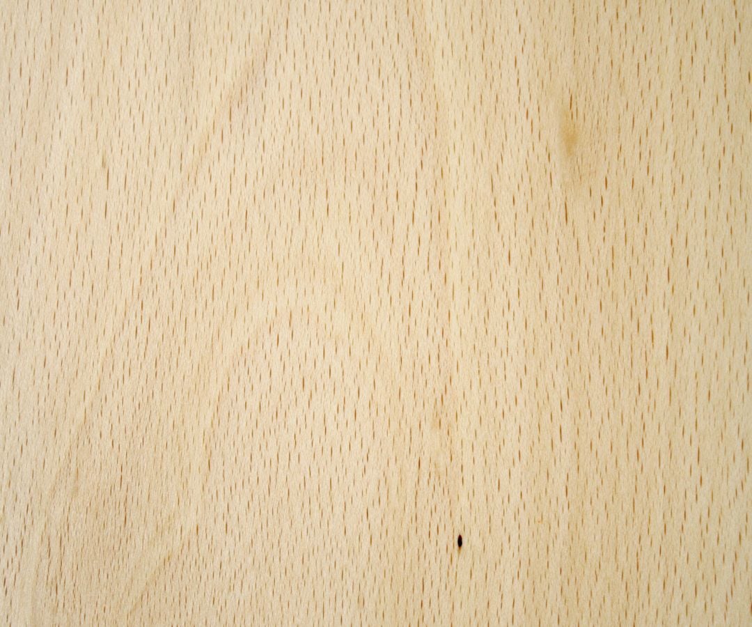 Beech color: from cream to pink, the nuances of solid beech